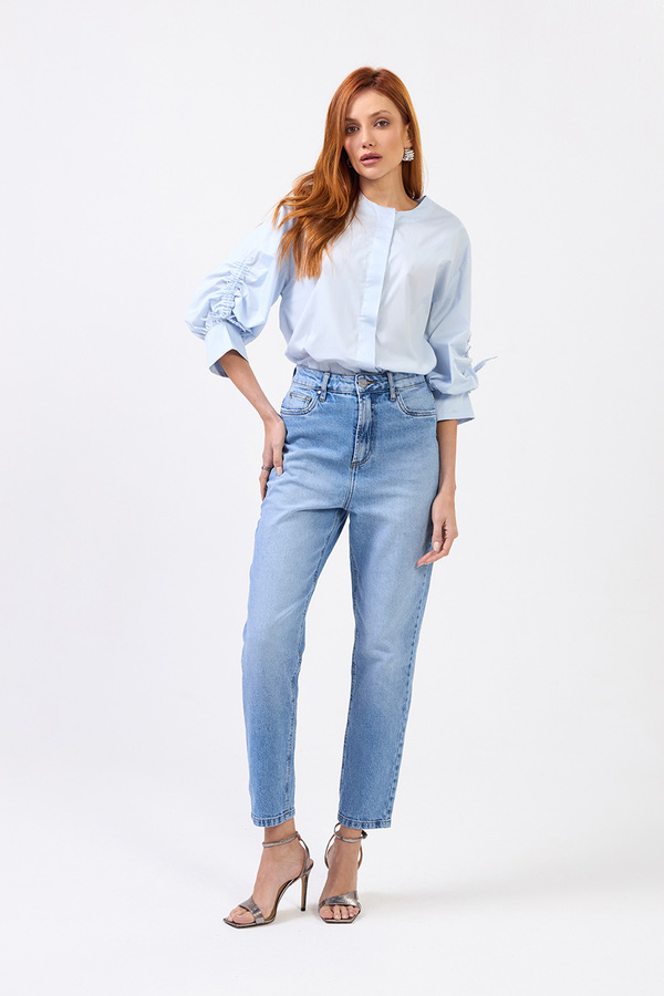 CALÇA JEANS MOM DENIM CLARO - CALÇA JEANS MOM DENIM CLARO - L'Accord