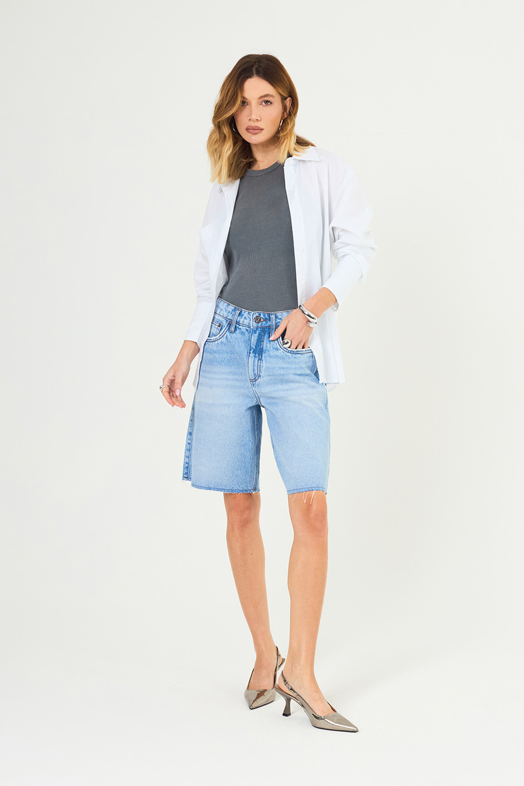 BERMUDA JEANS DENIM CLARO - BERMUDA JEANS DENIM CLARO - L'Accord